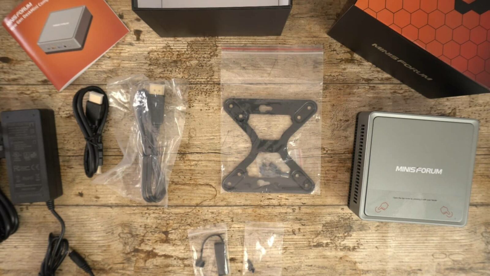 Minisforum Deskmini UM350 Review – Fast performing AMD Ryzen mini PC ...