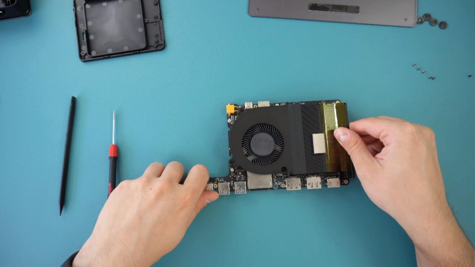 GPD G1 eGPU docking station teardown video - DROIX Blogs | Latest ...