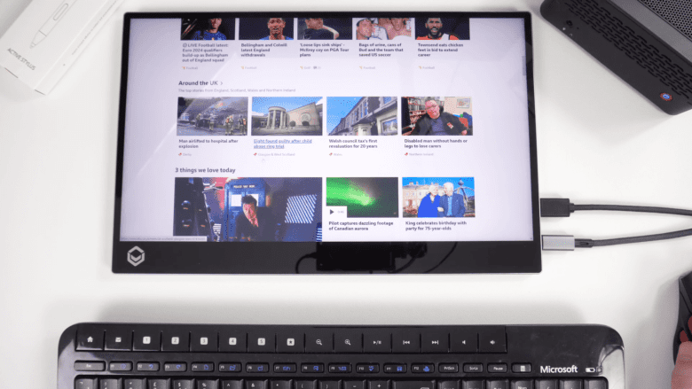 Your essential guide to the best portable monitor for Laptops - DROIX ...