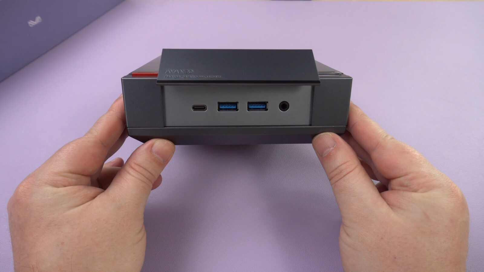 AYANEO AM02 review with review – A mini PC with built in 4″ display ...