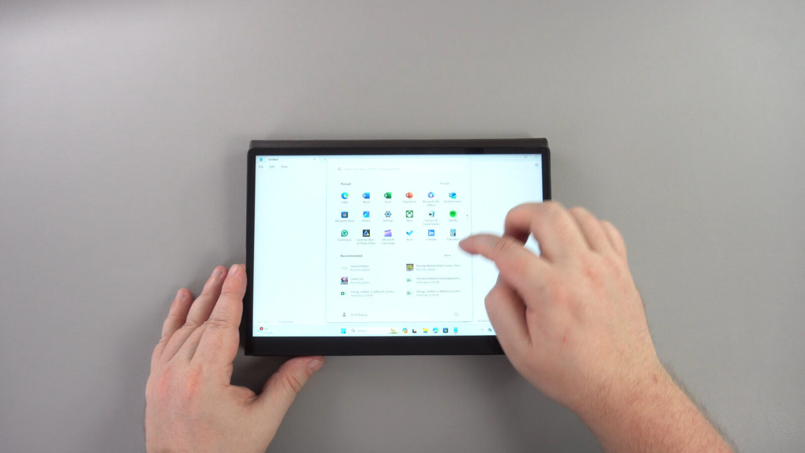 One Netbook 5 Review with video – Interchangeable Mini Laptop & Tablet ...