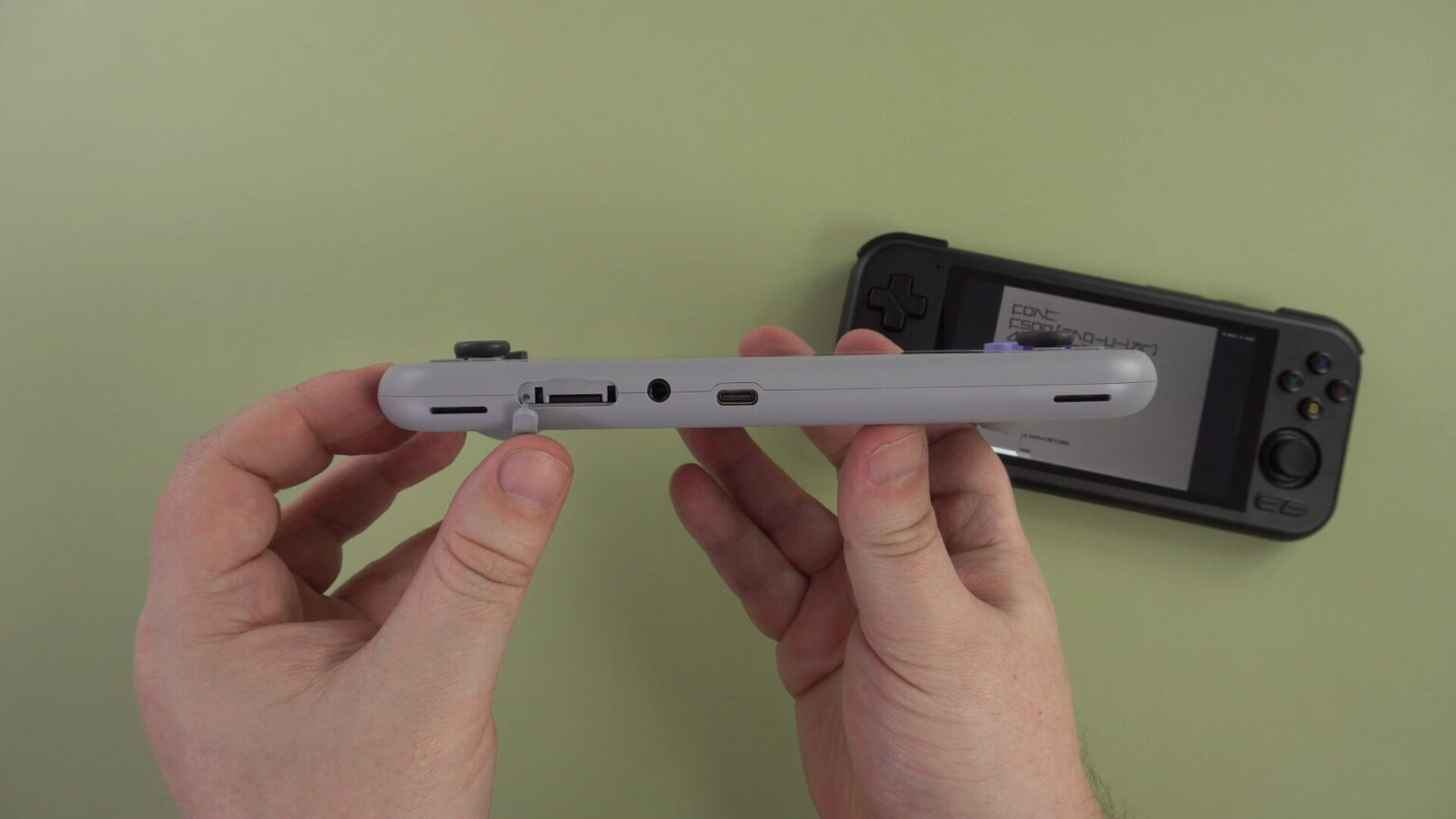 Retroid Pocket 4 vs Retroid Pocket 4 PRO with video – Which has the ...