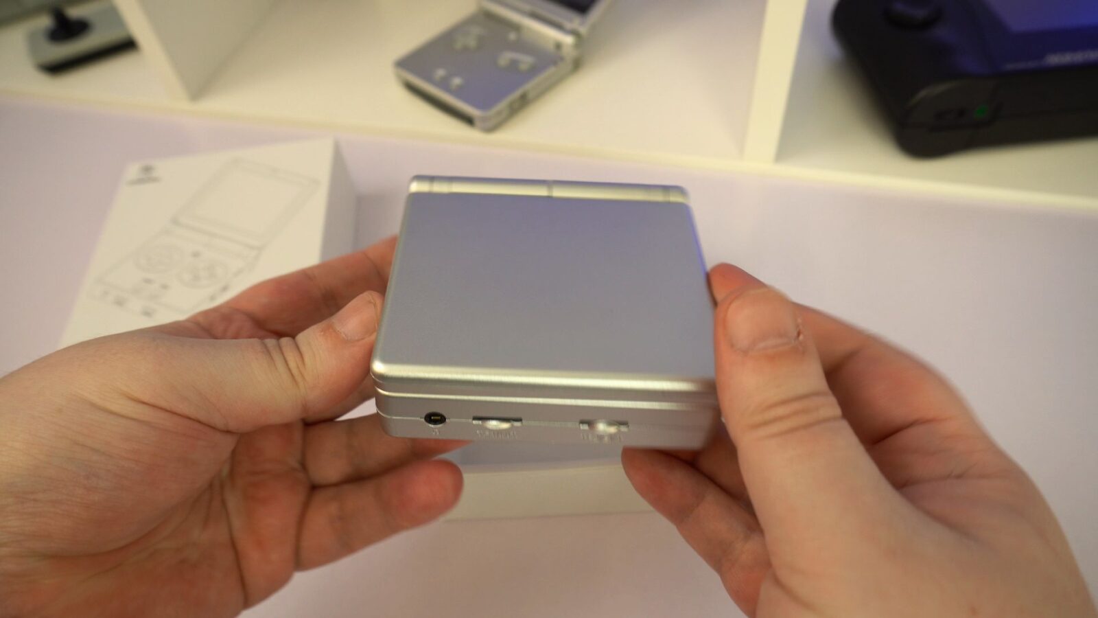 Anbernic RG35XXSP review – A great clamshell retro gaming handheld ...