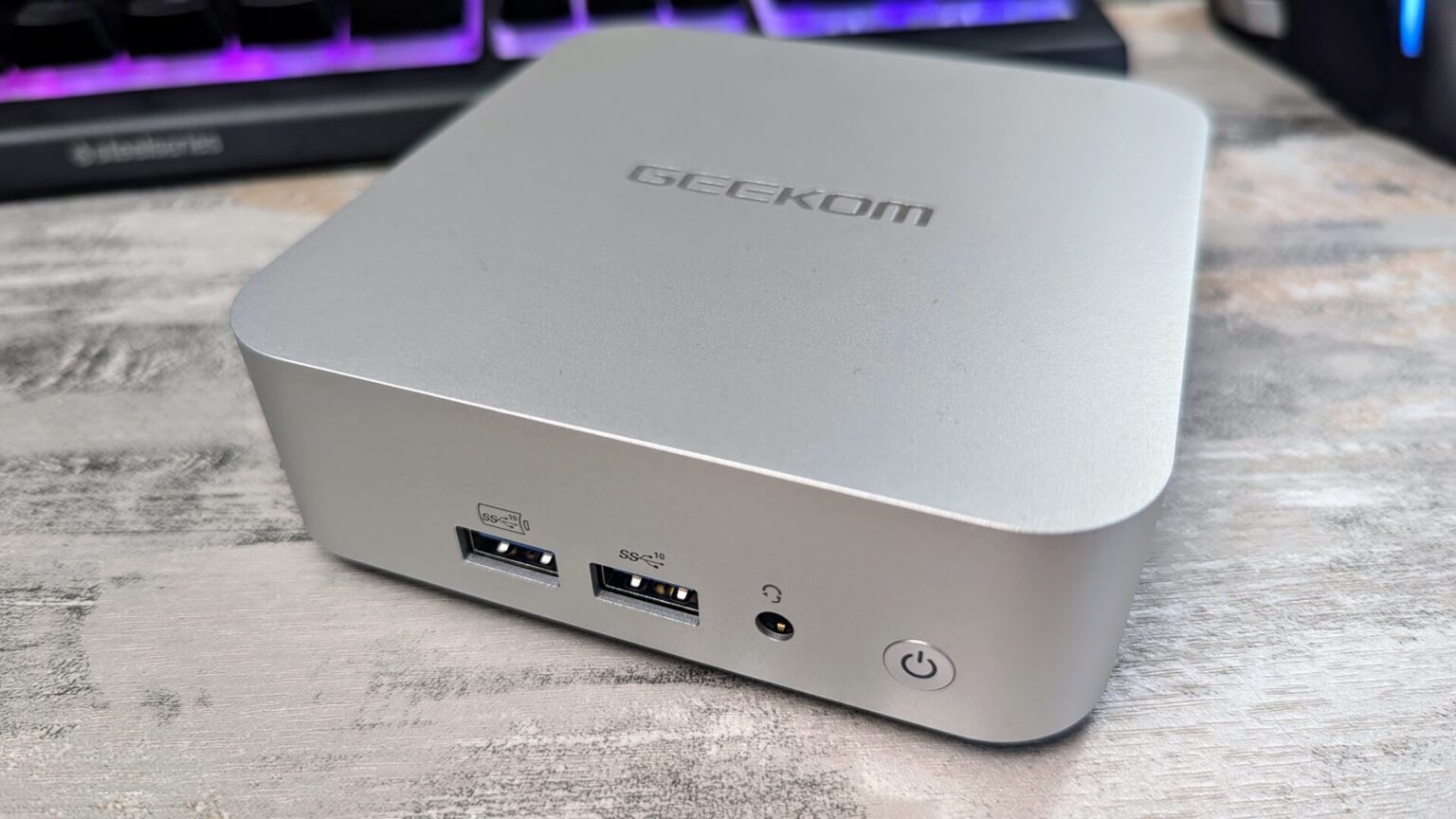 Geekom A8 Review – AMD Ryzen 7 8845HS mini PC for work and gaming ...