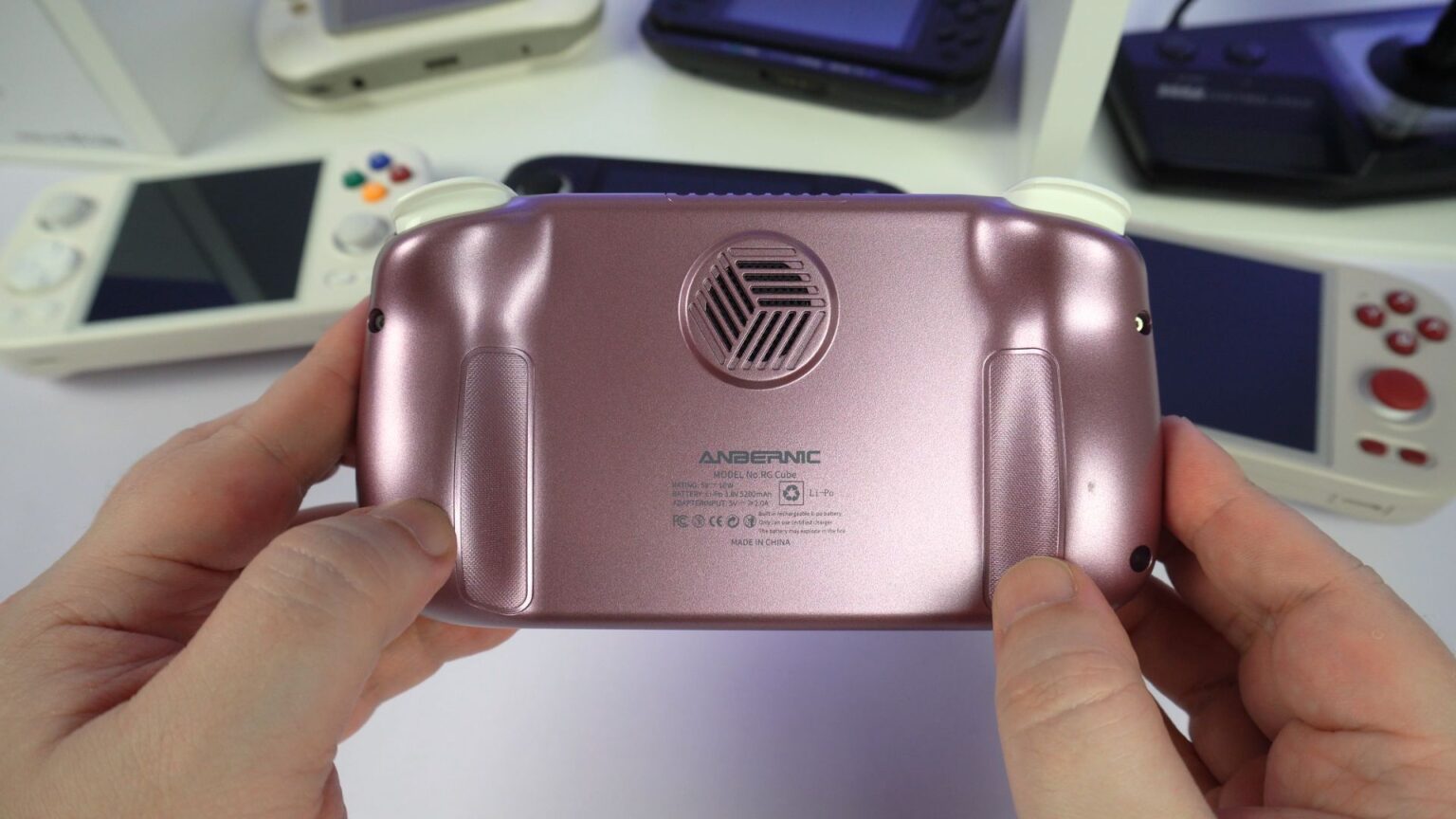 Anbernic RG Cube Review: Tiger T820 CPU Android Gaming Handheld - DROIX ...