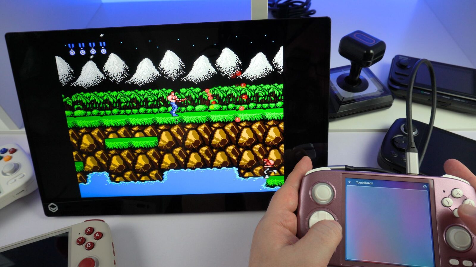 Big Screen, Small Device: Mastering Handheld to TV Connectivity - DROIX ...