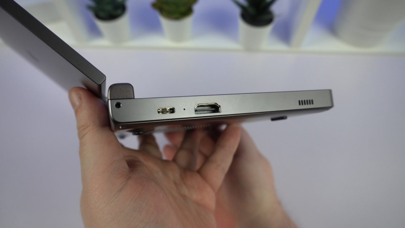 GPD Pocket 3 Review with Intel Pentium Gold 7505 Processor: A mini ...