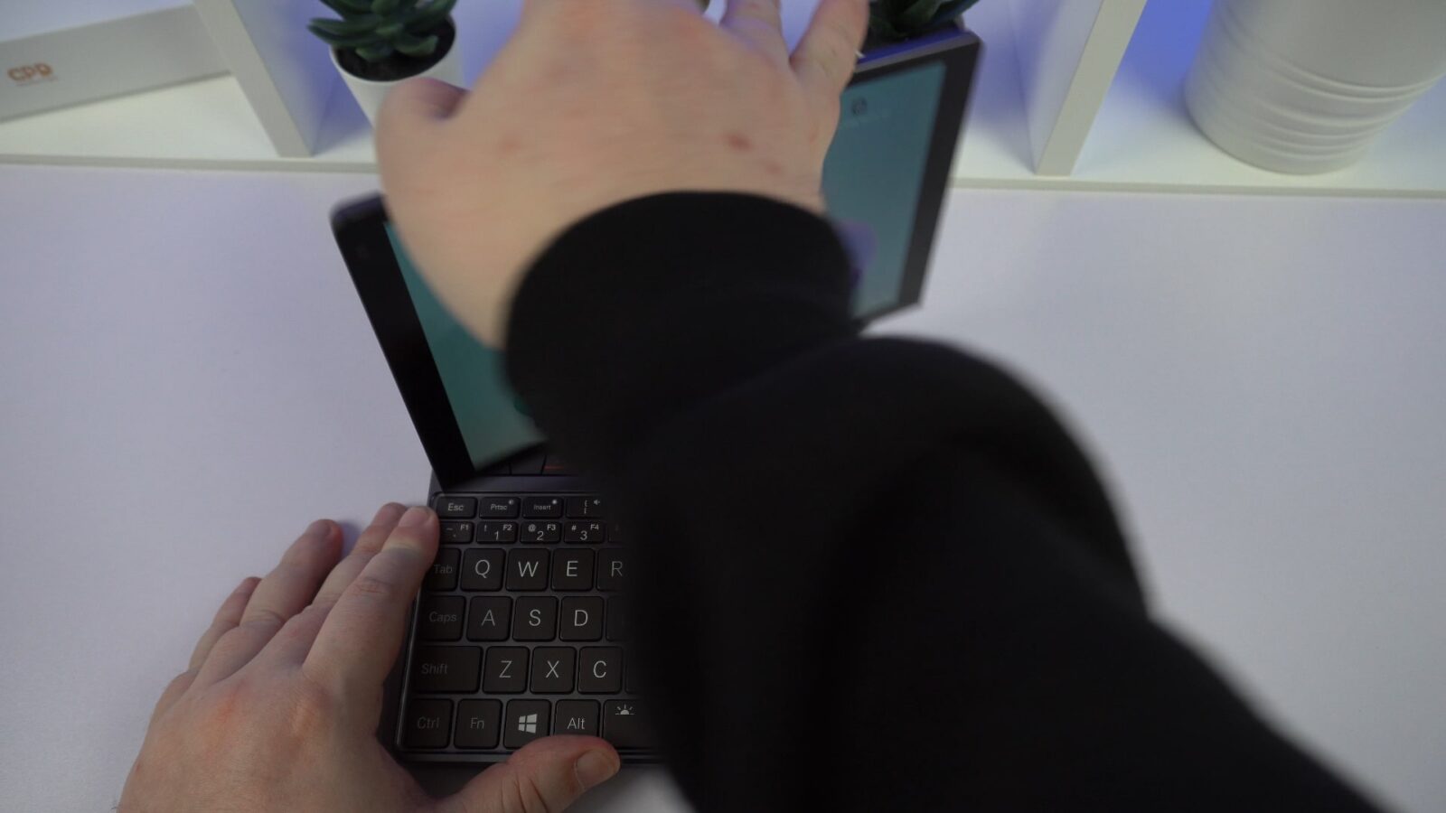 GPD Pocket 3 Review with Intel Pentium Gold 7505 Processor: A mini ...