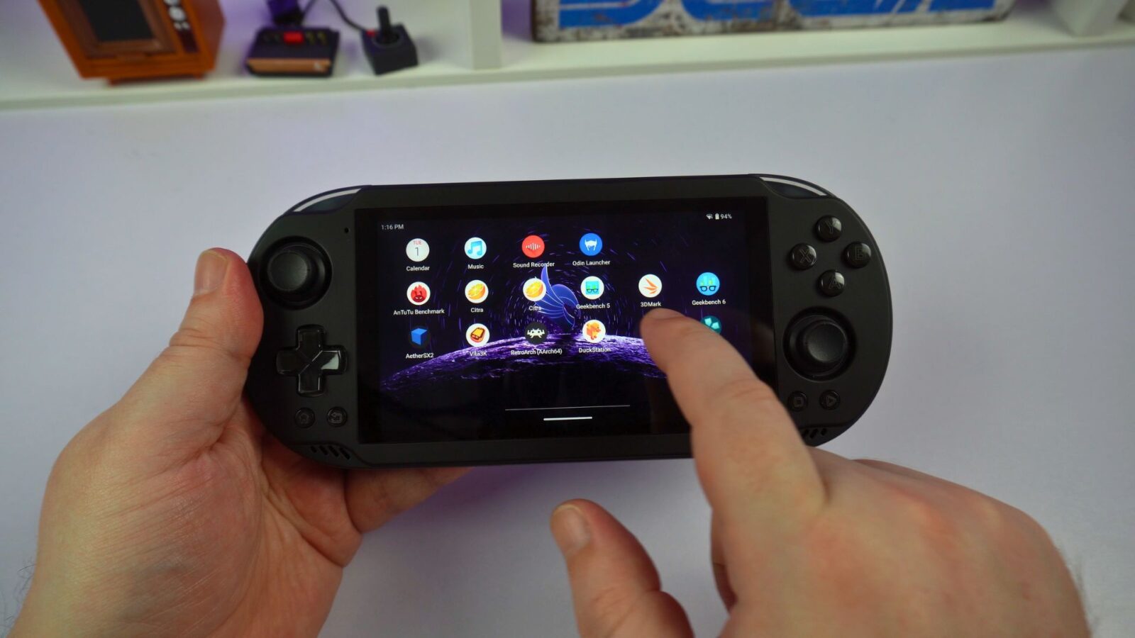 AYN Odin 2 Mini Pro Review – Great things come in (relatively) small ...