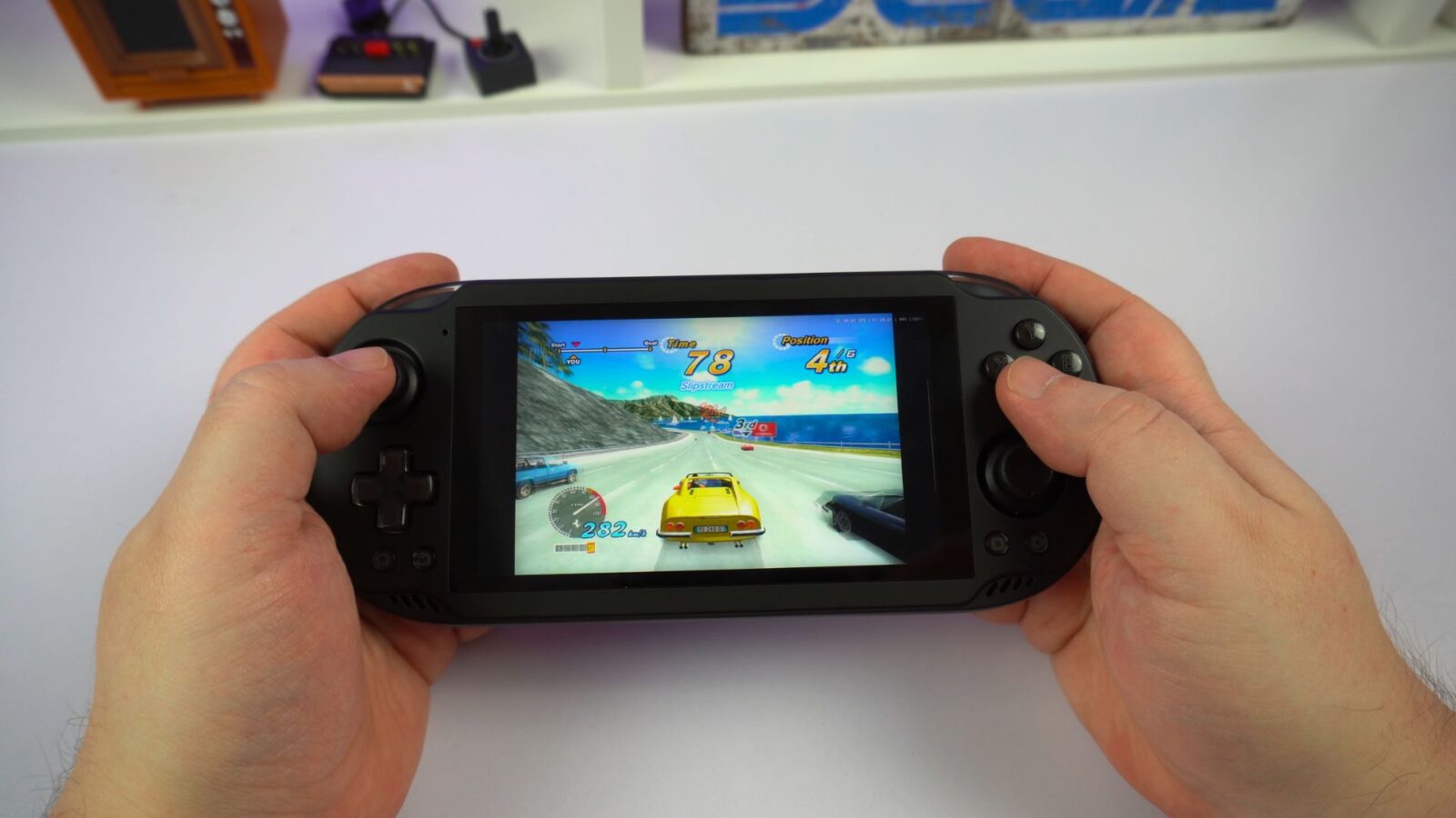 AYN Odin 2 Mini Pro Review – Great things come in (relatively) small ...