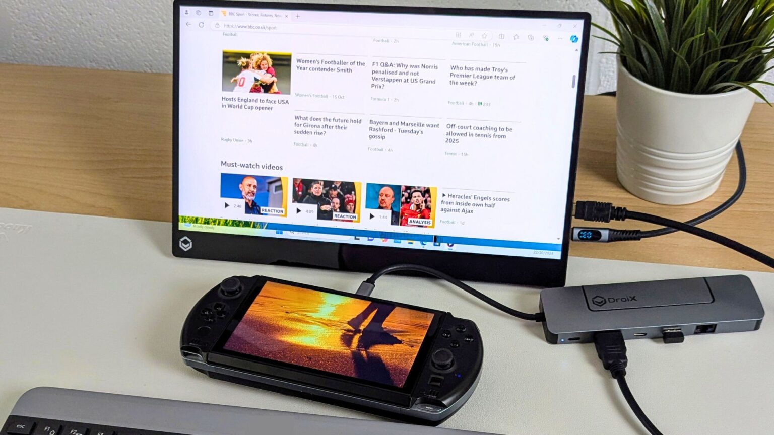 Big Screen, Small Device: Mastering Handheld to TV Connectivity - DROIX ...