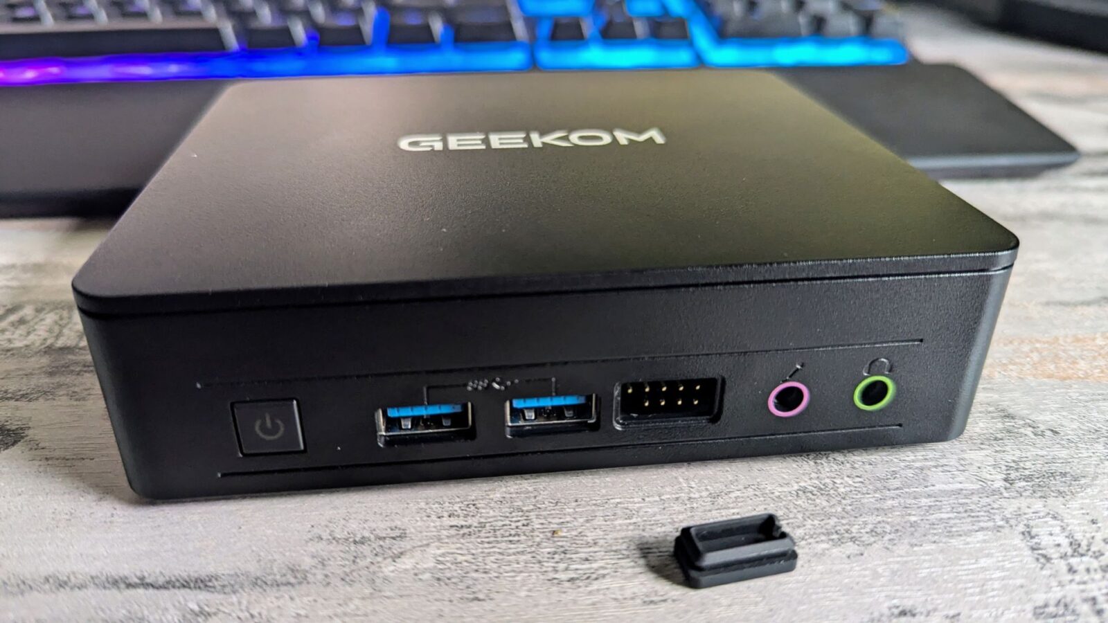 GEEKOM Air12 Lite Review – Cheap mini PC with great energy efficiency ...