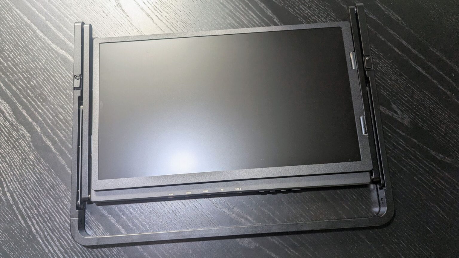 Triple Aero 15.6″ ProMax Monitor Review: Three Screens, One Seamless ...
