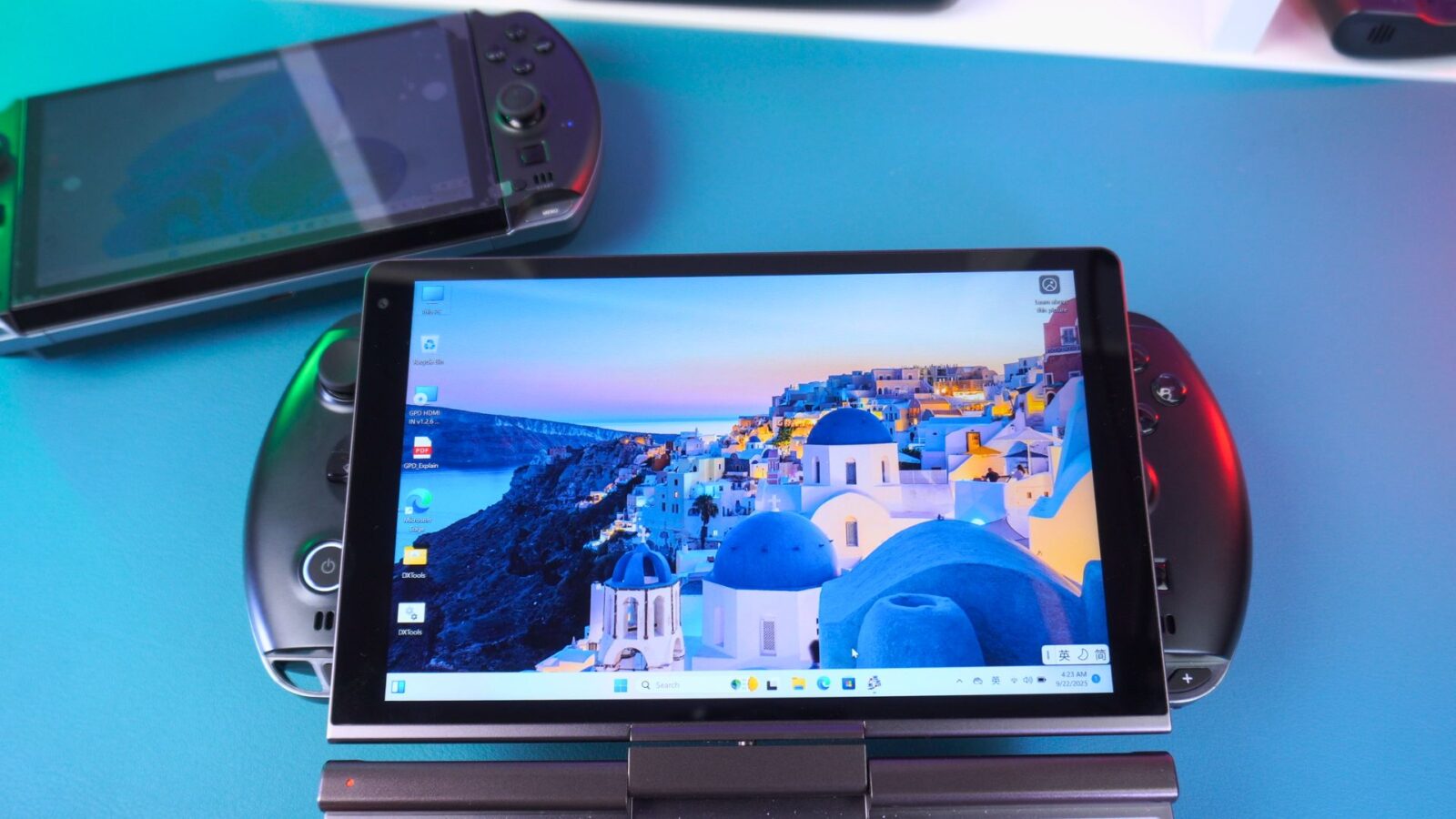 GPD WIN 5 Review: The First Strix Halo Handheld (Ryzen AI Max 395 ...