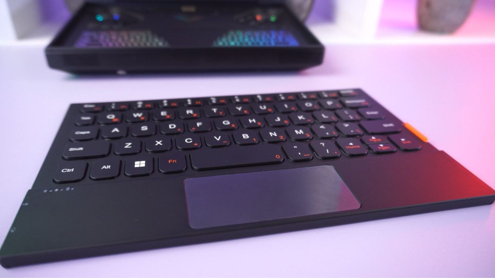 ONEXPLAYER G1 Review – Two keyboards have to be better than one, right ...