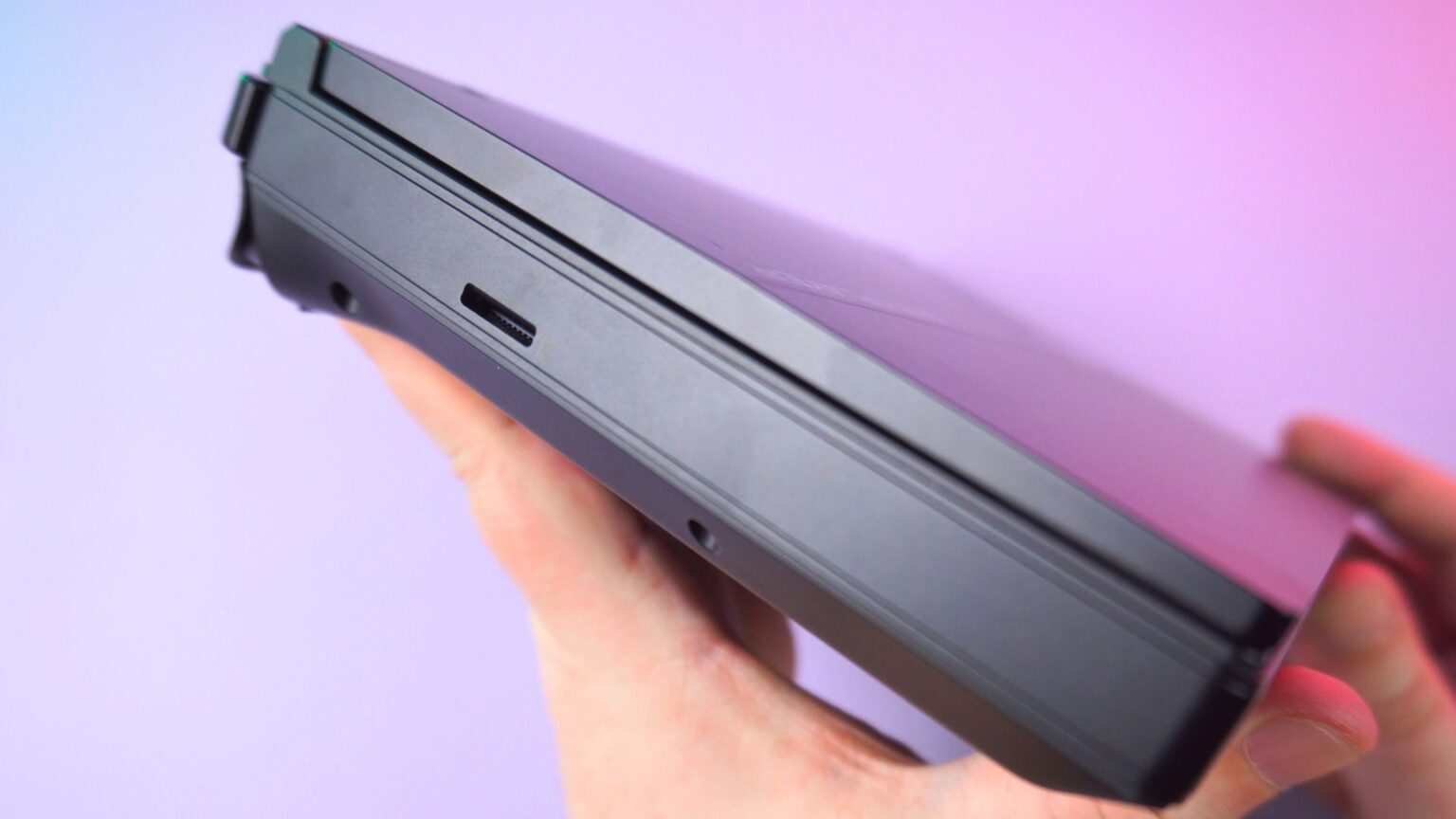 ONEXPLAYER G1 Review – Two keyboards have to be better than one, right ...