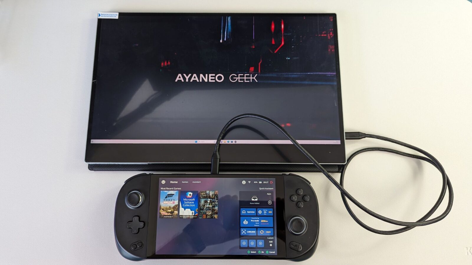 Navigating the portable monitor menus